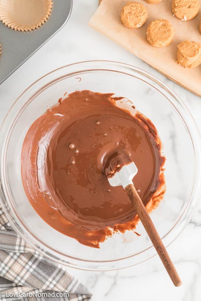 Keto Chocolate Peanut Butter Cups Recipe Low Carb Nomad